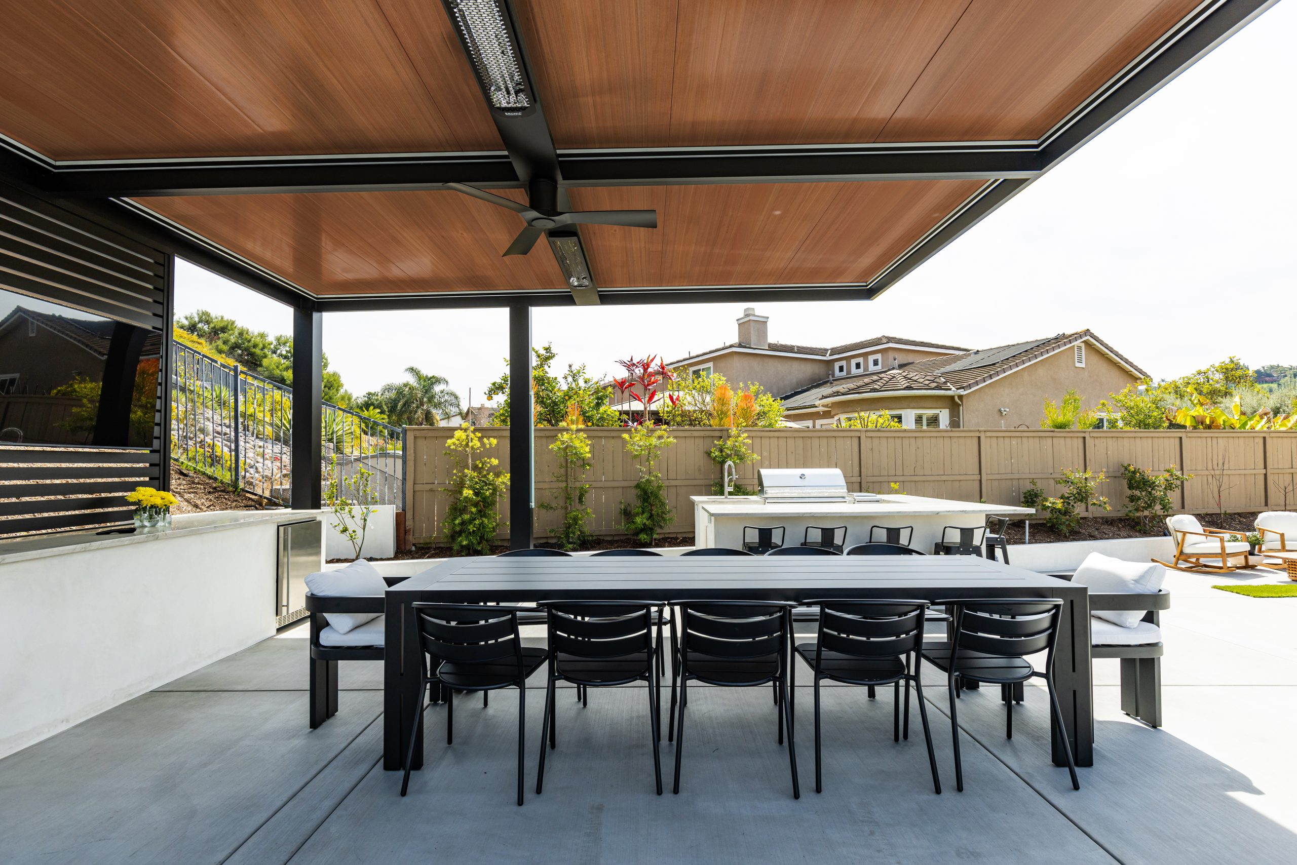 Adjustable Louvered Patio Roofing - Outdoor Elements