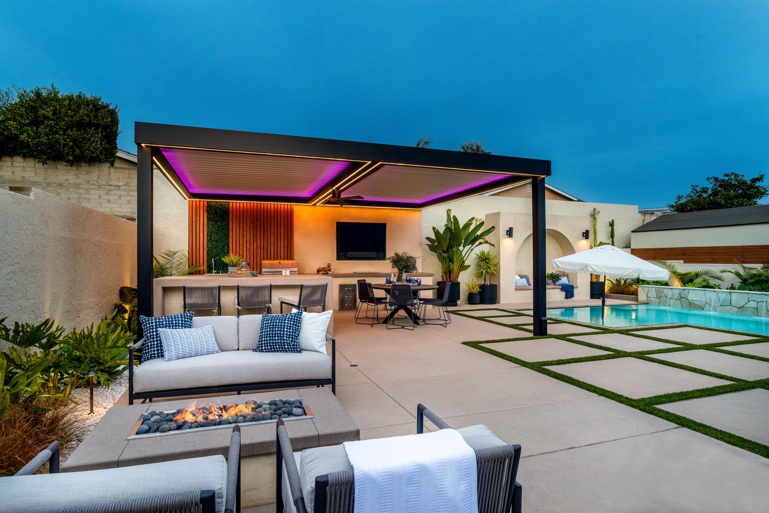 Inviting Panorama - Outdoor Elements