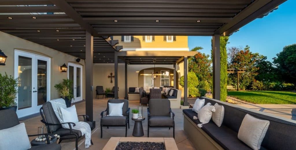 Can You Enclose an Outdoor Pergola? | Outdoor Elements USA